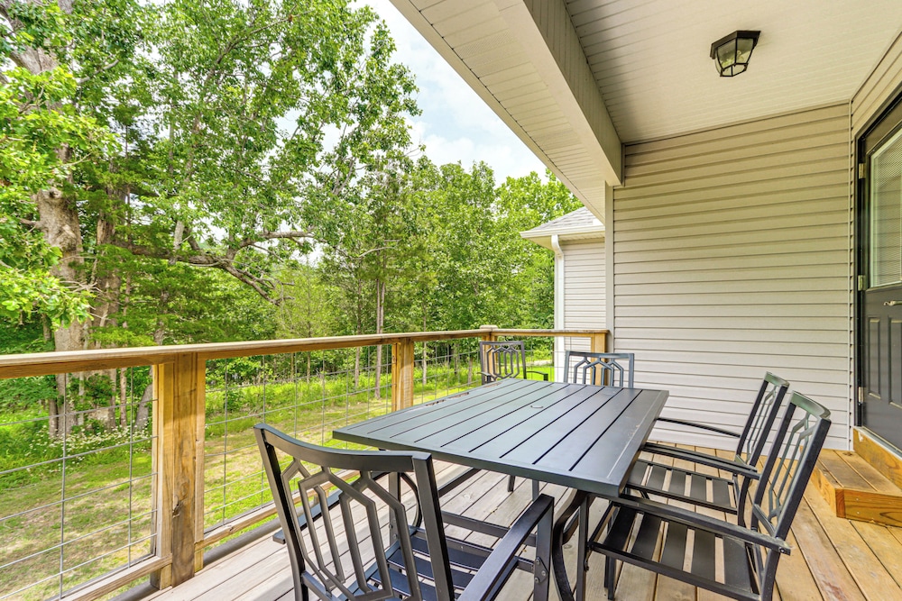 Table Rock Lake Retreat: Walk To Shore! - Eureka Springs, AR