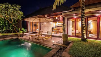 Vila família, vista para a piscina | Área de estar
