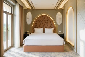 Suíte superluxo, sacada, vista para o canal | 1 quarto, frigobar, cofres nos quartos, individualmente decorados