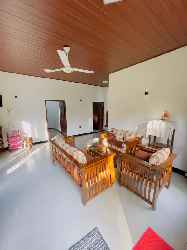 Riverside Nature Haven Villa - Mirissa