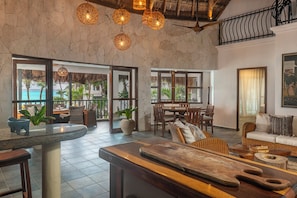 Villa Premium, 3 quartos, vista para a praia, junto à praia | Terraço/pátio interior