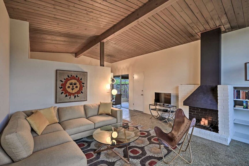 Mid-century Steps From Miramar Beach, Private Yard In Montecito - Butterfly Beach, CA