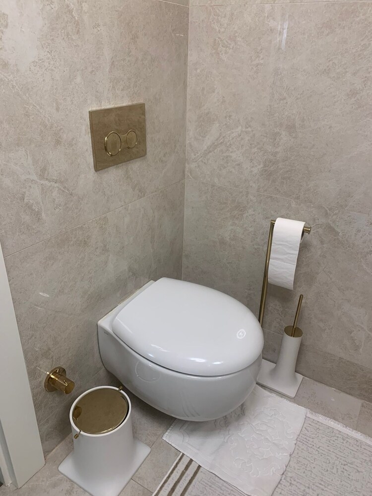 Yi̇ldi̇ray Yi̇lmaz Genel Tradi̇ng Fz-llc - Sharjah