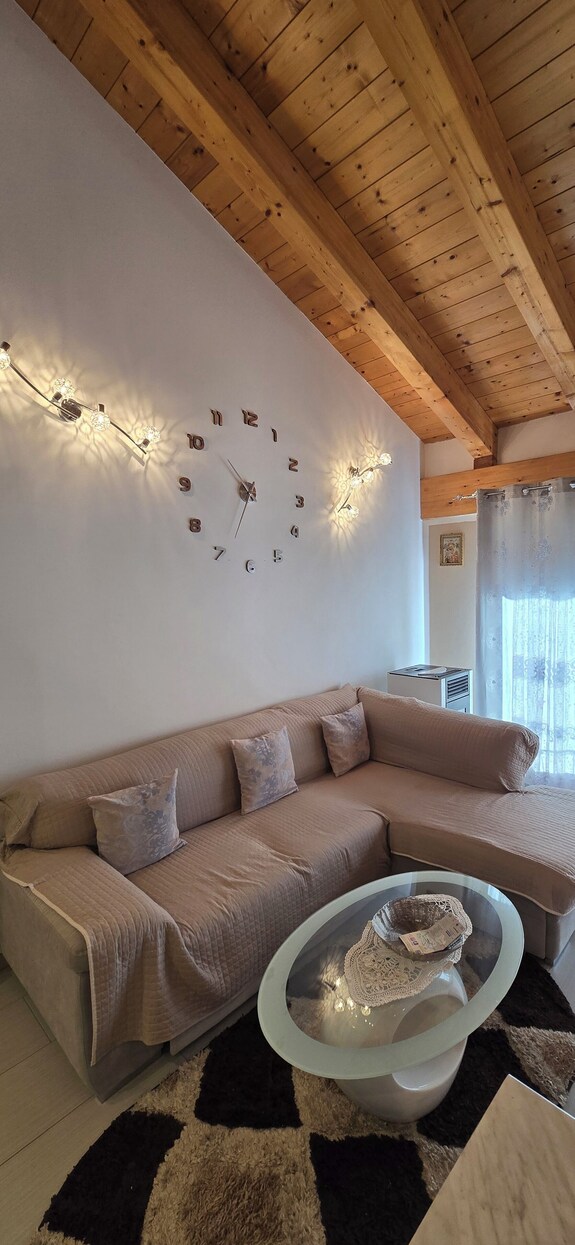 The Yellow Villa - Валле-д’Аоста