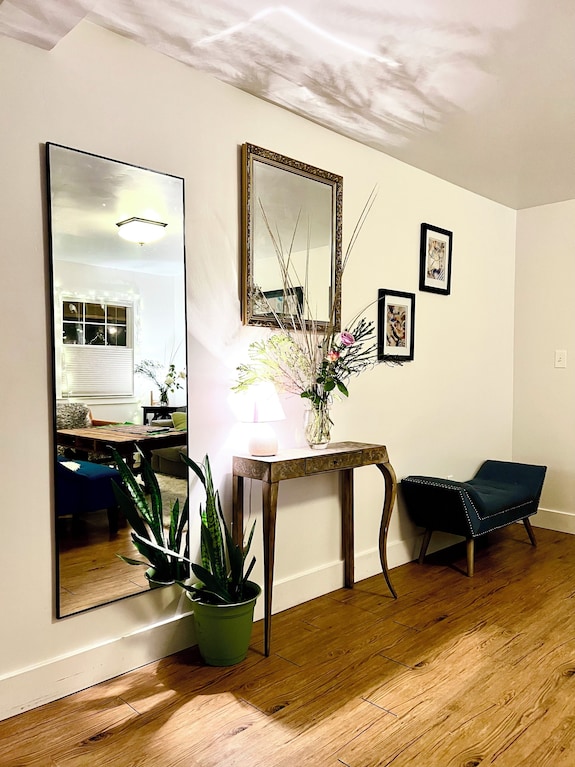 Spacious East Sacramento Cottage With Office, Yard & Fast Wifi - Elk Grove