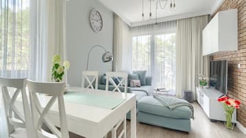 Apartamento Elite, 2 quartos | Restaurantes