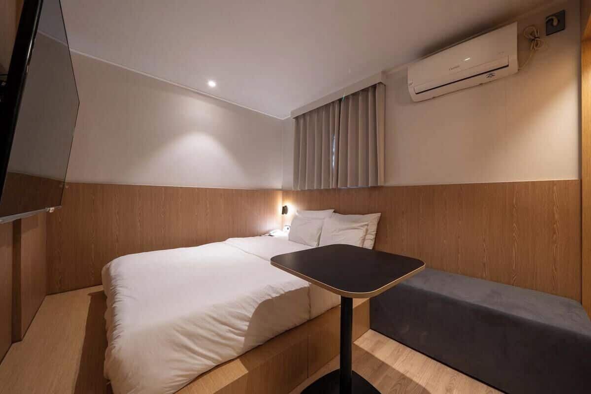 Quarto Duplo Básico, não fumadores | 1 quarto, secretária, quartos insonorizados, Wi-fi grátis