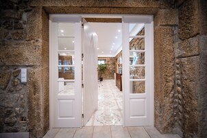 Vila, vista para o oceano | Banheiro | Chuveiro, secador de cabelo, sabonete, shampoo