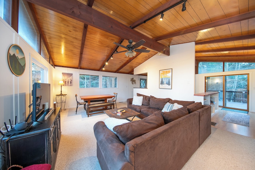 Peaceful Chalet Near Bromley, Magic, Okemo, Mount Snow, And Stratton - Vermont