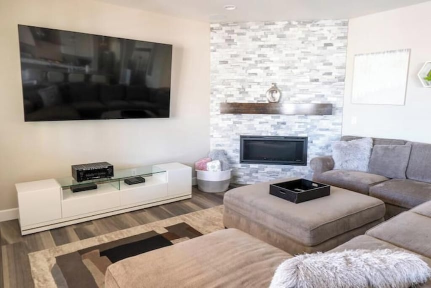 Upgraded Cozy, Spacious Family Friendly Home - Castle Rock, CO