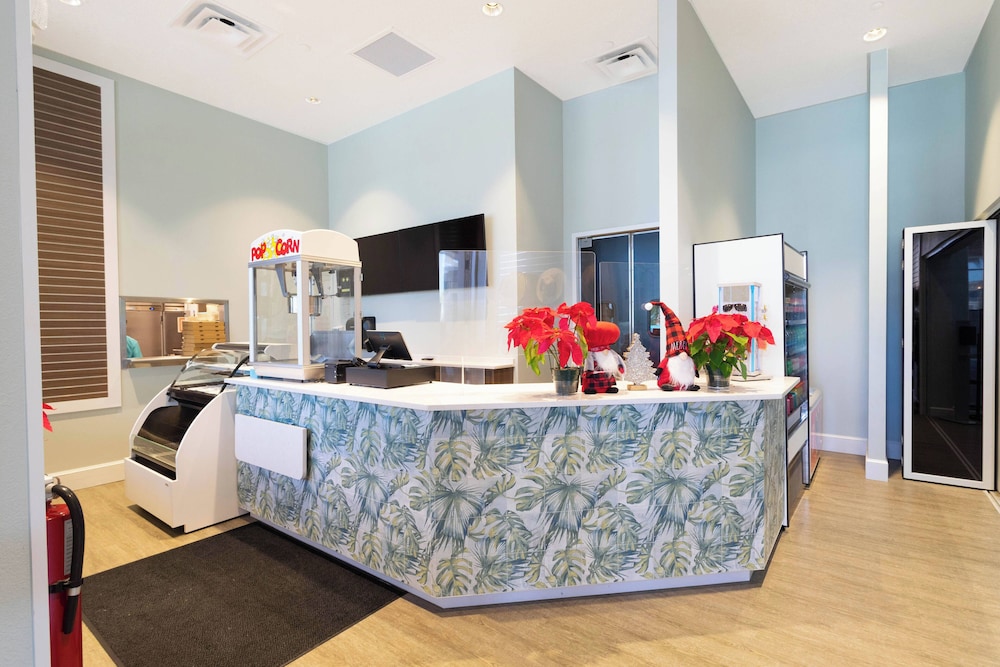 Windsor Island 5BR Waterpark free - Four Corners | Vrbo