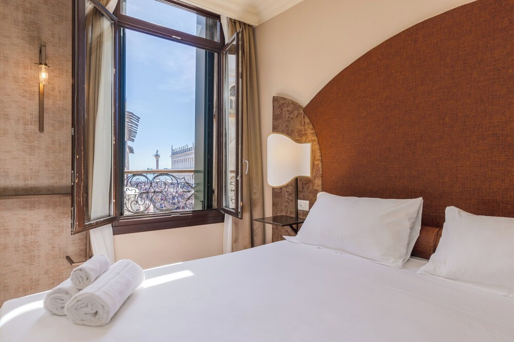 Superior Room - Venice | Vrbo