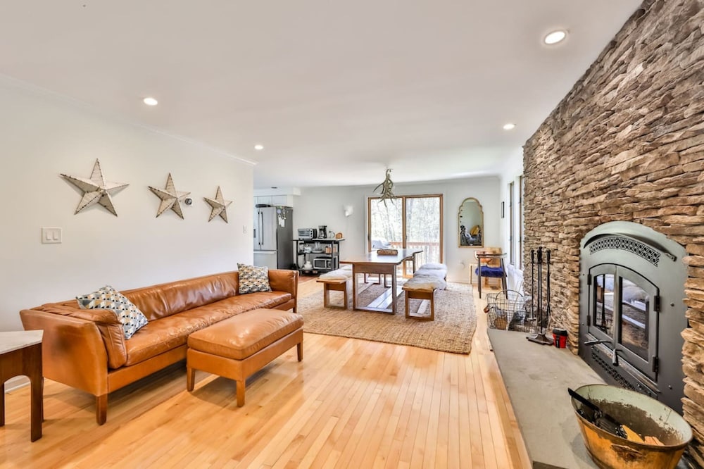 Hunter Mountain Ski House - Tesla Charger - Hunter Mountain, NY