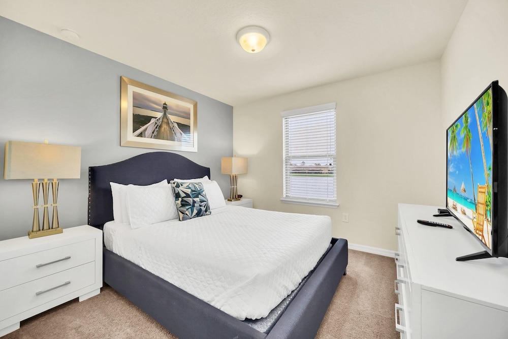 Fantastic New 5 Bed Town Home on Windsor at West side Resort - Four ...