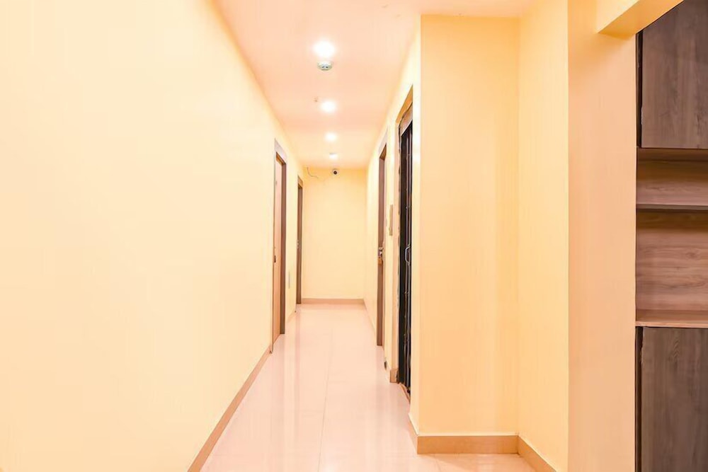 Hotel Bypass View - Kolkata