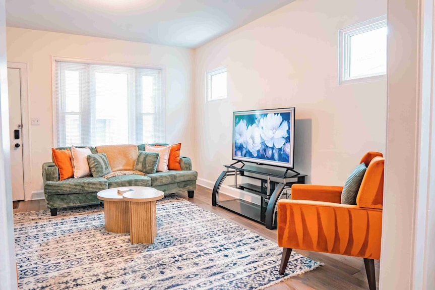 Renovated Home Mins Away From Osu/crew/cbj/clippers/greater Cbus/cosi - Columbus, OH