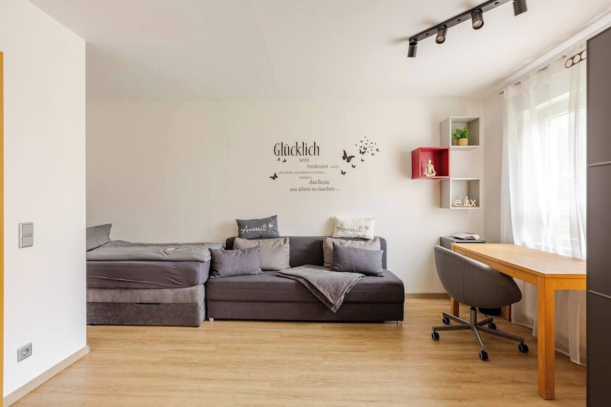 Modern Apartment With Netflix Access - Leipzig