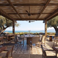4 restaurantes: servem pequenos-almoços, almoços e jantares