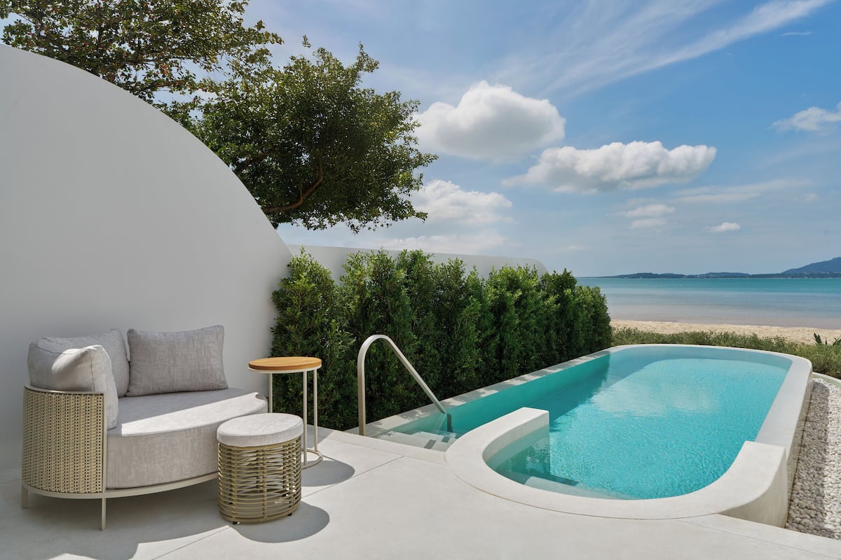 2 Bedrooms Beachfront Duo Pool Suite, 2 King Beds | Minibar, cofre no quarto, secretária, quartos insonorizados