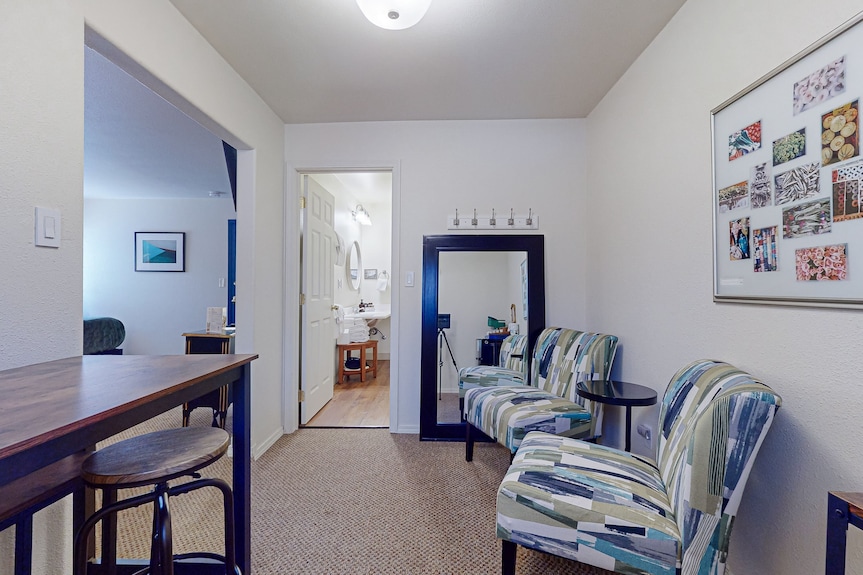 Stylish Hotel Suite Just Steps Away From Downtown Port Townsend - 湯森港