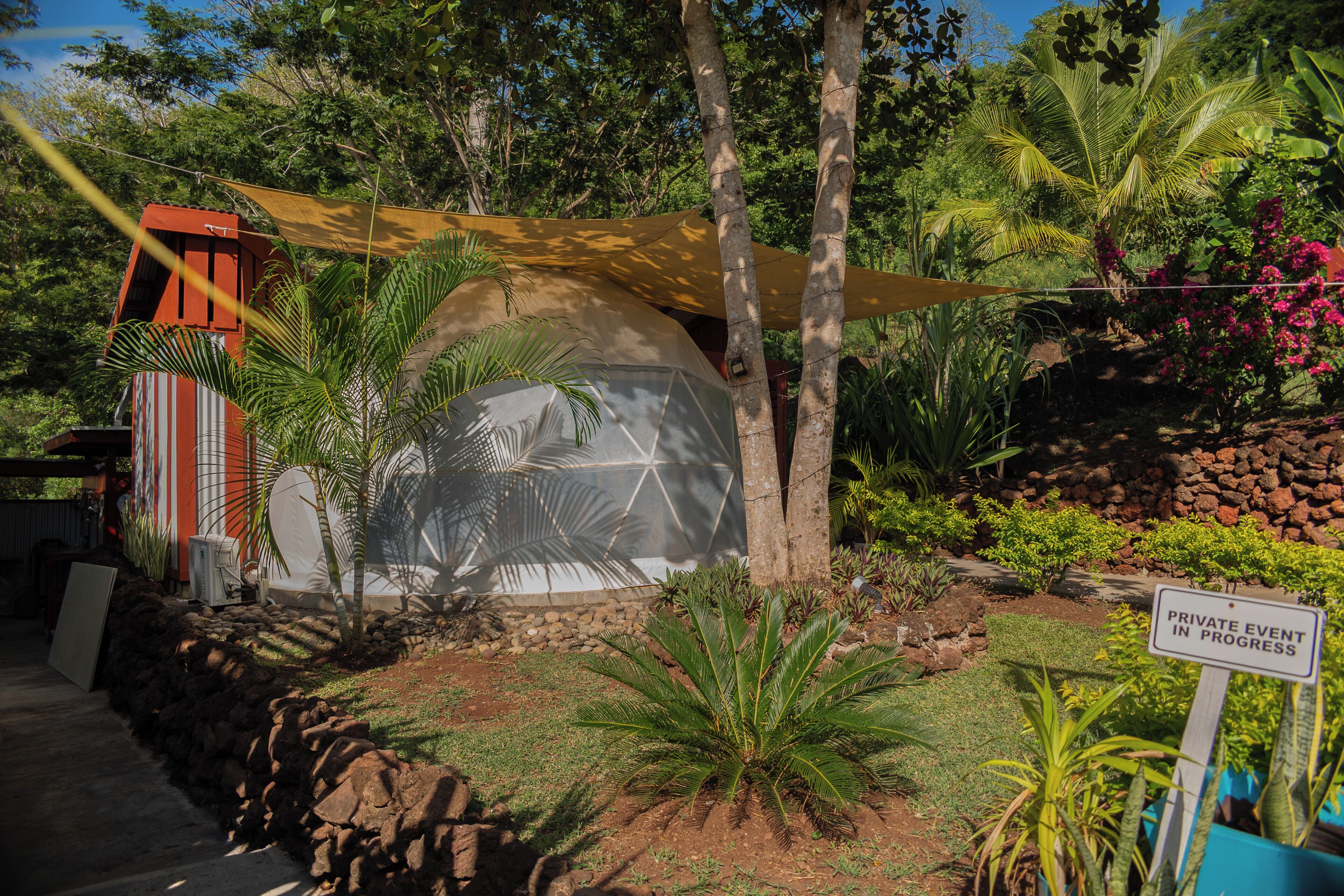 Tenda de Luxo | Ferro/tábua de engomar, Wi-fi grátis, roupa de cama fornecida 