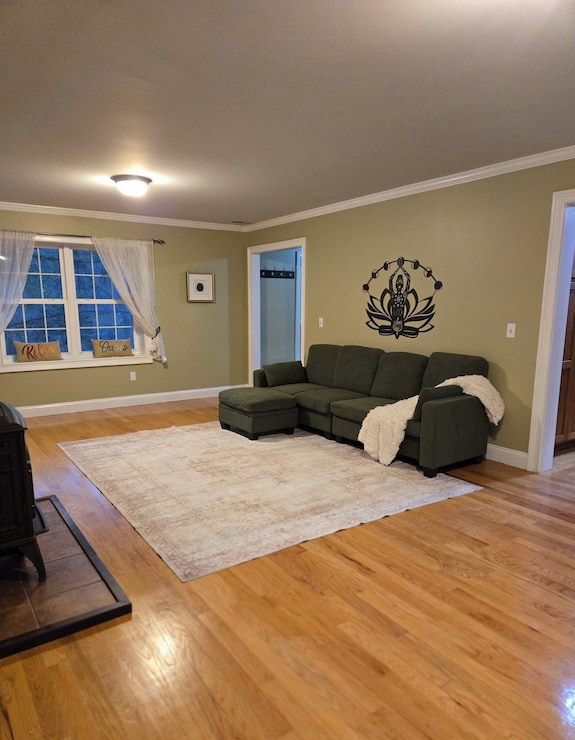 Charming 4-bedrm Colonial Farmhouse Amidst The Mountains With Wifi In Highland. - Highland, NY