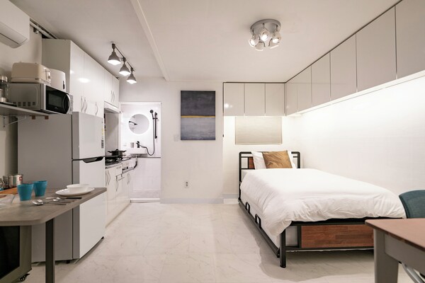 Jts Tailored Service Studio By Hyehwa Stn - Seoul