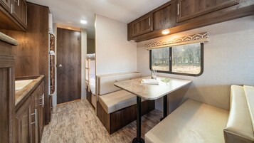 Quarto Básico, 1 quarto (Caravan A) | 1 quarto, Wi-fi grátis 