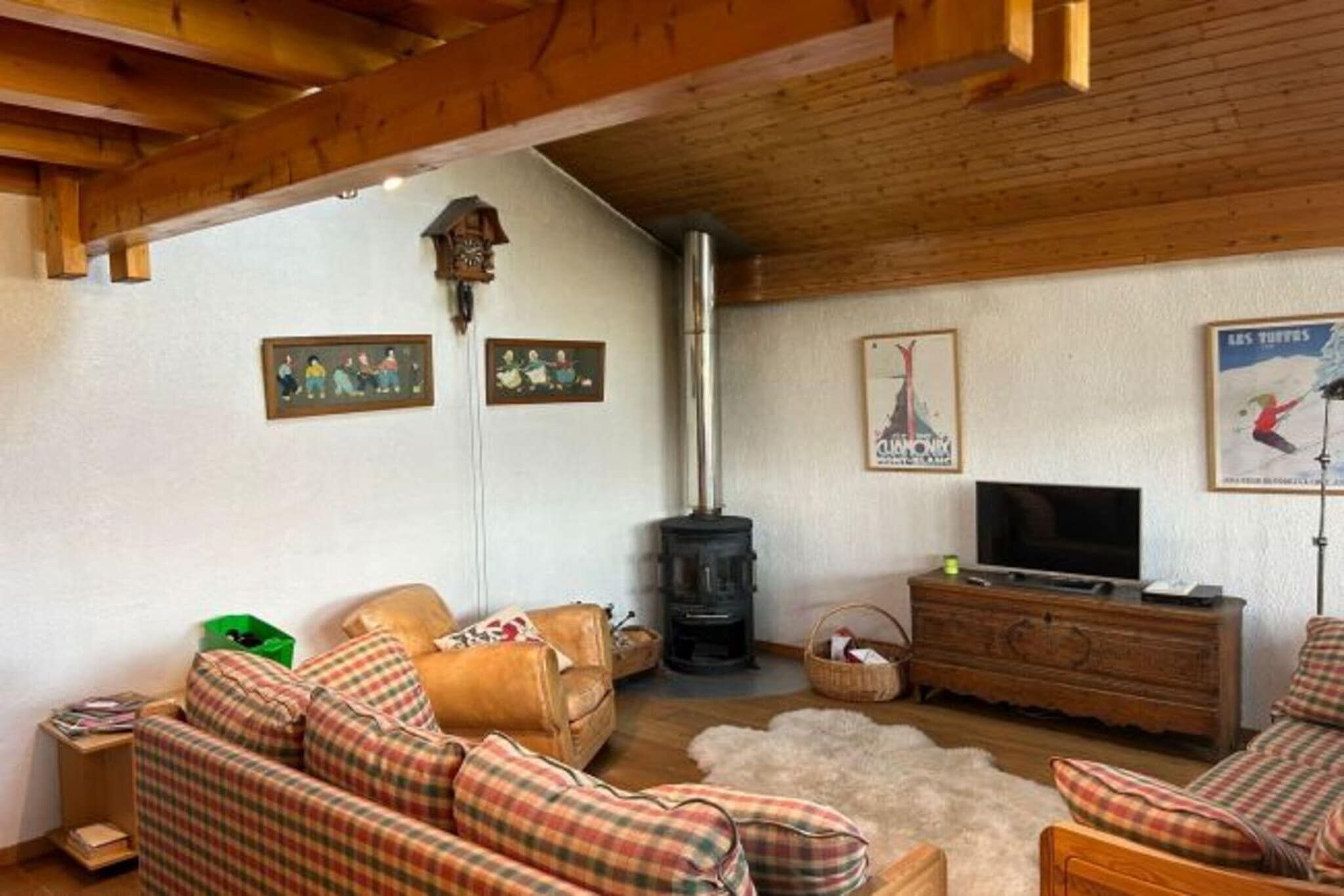 Chalet Near Le Bouvere Waterpark - Veysonnaz
