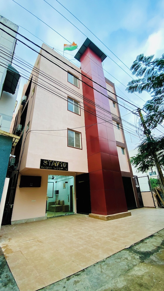 Stay 10 B&m - Indore