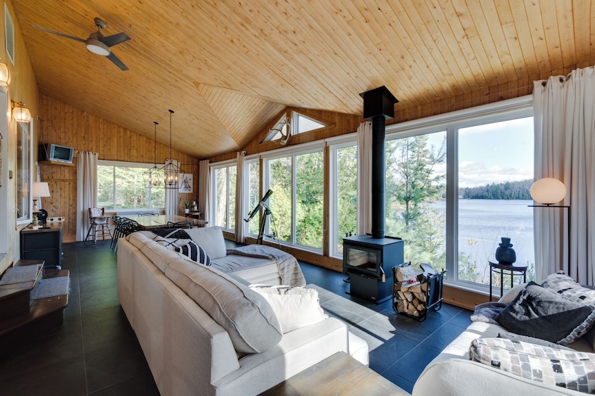 Repère Tranquille Au Bord Du Lac - Shawinigan