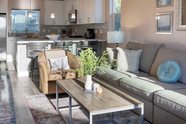Casa Do Sol By Avantstay Rooftop Deck W/ Ocean Views 2 Blocks To Beach! - Pismo Beach, CA