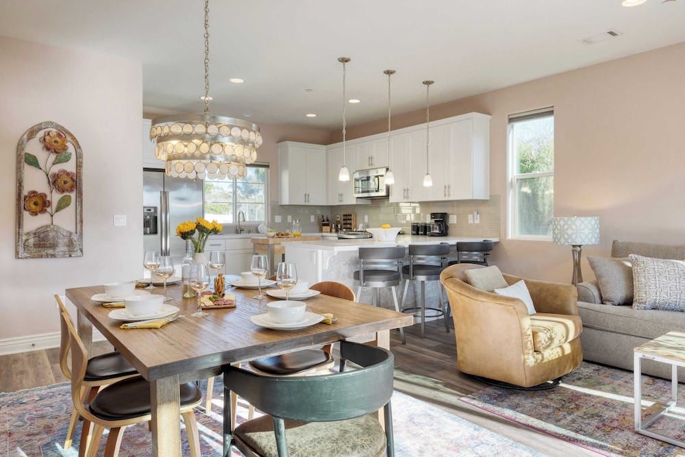 Casa Do Sol By Avantstay Rooftop Deck W/ Ocean Views 2 Blocks To Beach! - Avila Beach, CA