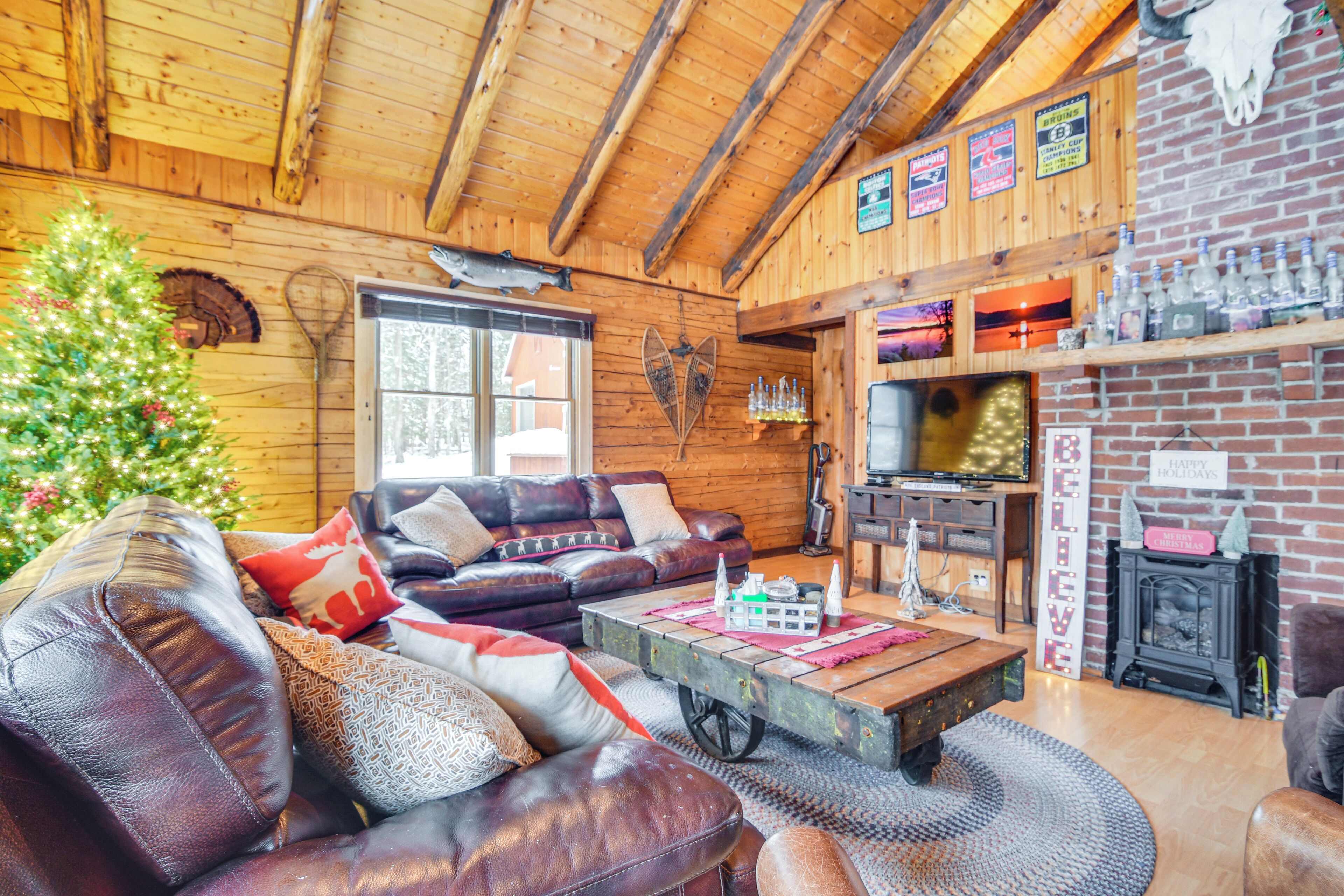 Deck & Fire Pit: Secluded Cabin Near Lake Francis! - New Hampshire (State)