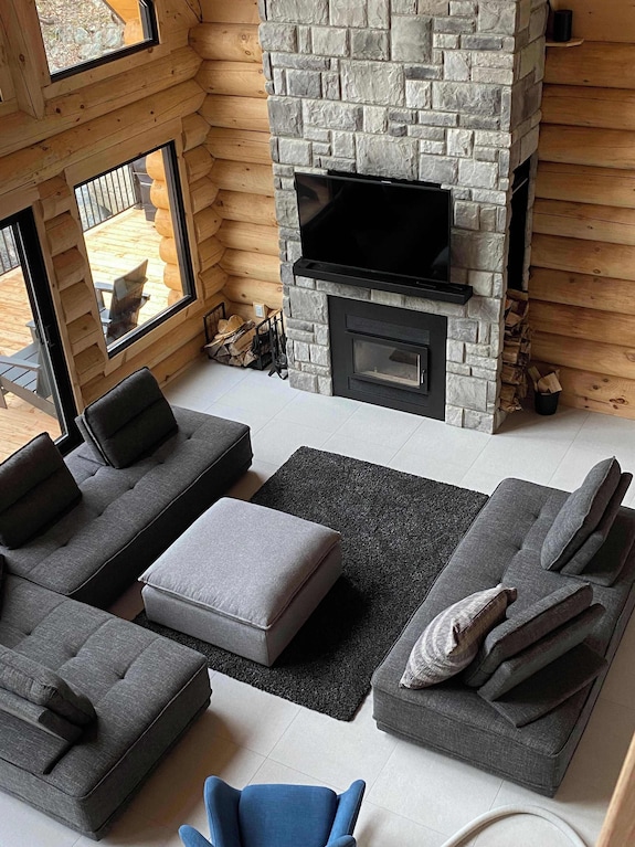 Majestic Log Cabin - Spa | Le Taureau - Quebec