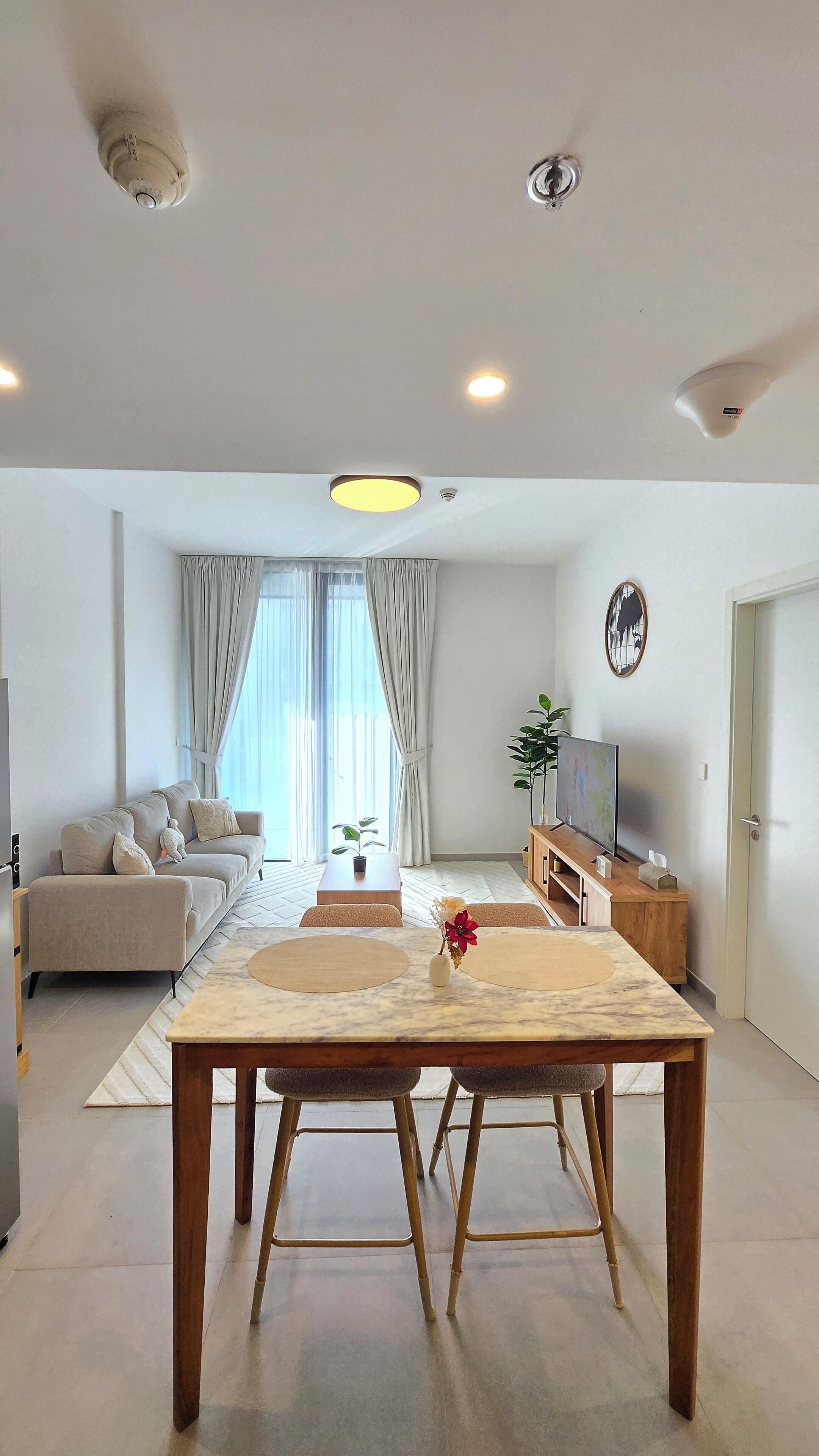 Apartamento Exclusivo, varanda, vista para a piscina | 1 quarto, cofre no quarto, cortinas/cortinados opacos 
