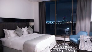 Cofre no quarto, cortinas/cortinados opacos, quartos insonorizados 