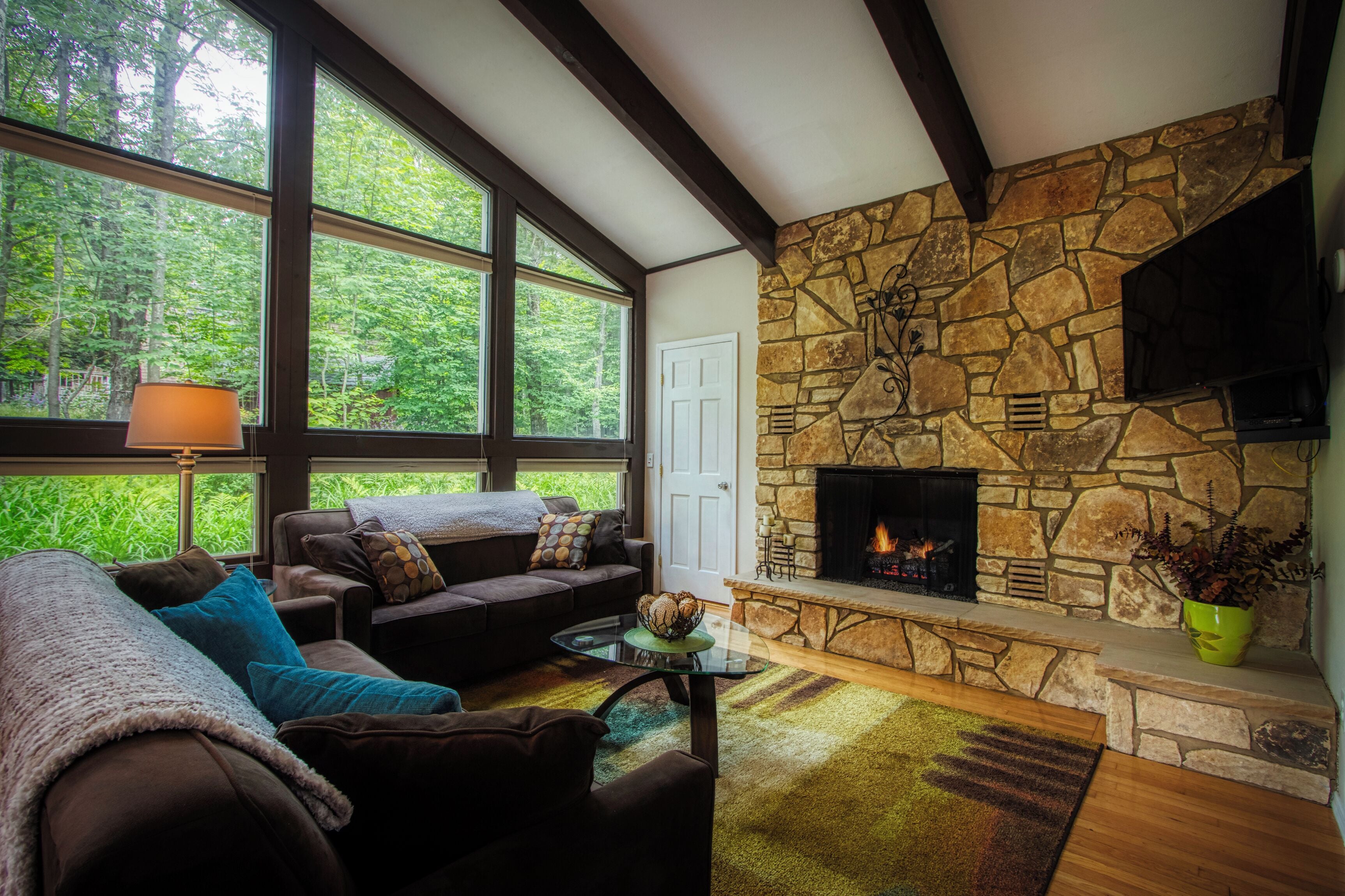 3-bedroom 2 Bath Cozy Chalet 1 Mile From Mountain! - Hunter Mountain, NY