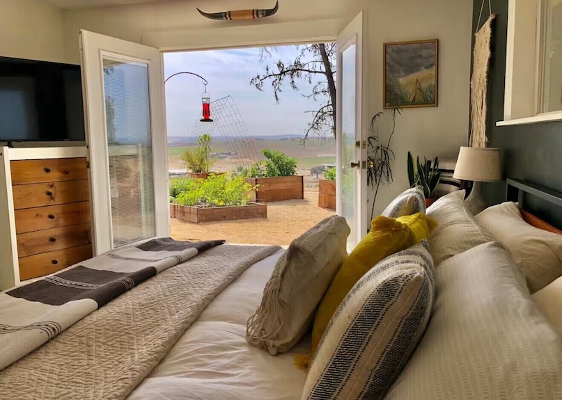 Epic Views Above Paso Robles Vineyards- 2 Bedrooms, 2 Baths. - Paso Robles, CA