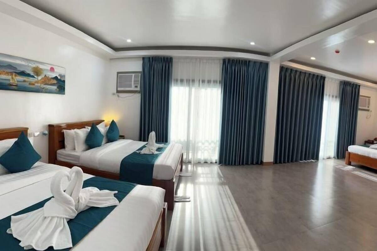 1 quarto, escrivaninha, espaço de trabalho para notebook