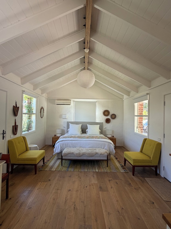 Stylish Studio - Tranquil Setting - 2.5 Acre Bush Property. 5 Mins Drive To Town - 卡索曼