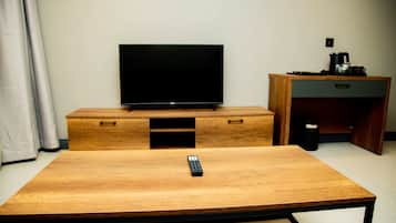 Suite de Luxo | Sala de estar | Televisor