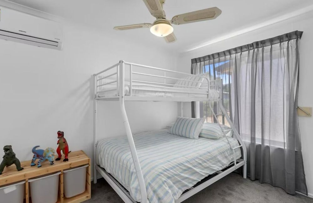 Percey’s Beach House Moonta Bay - Moonta Bay | Vrbo