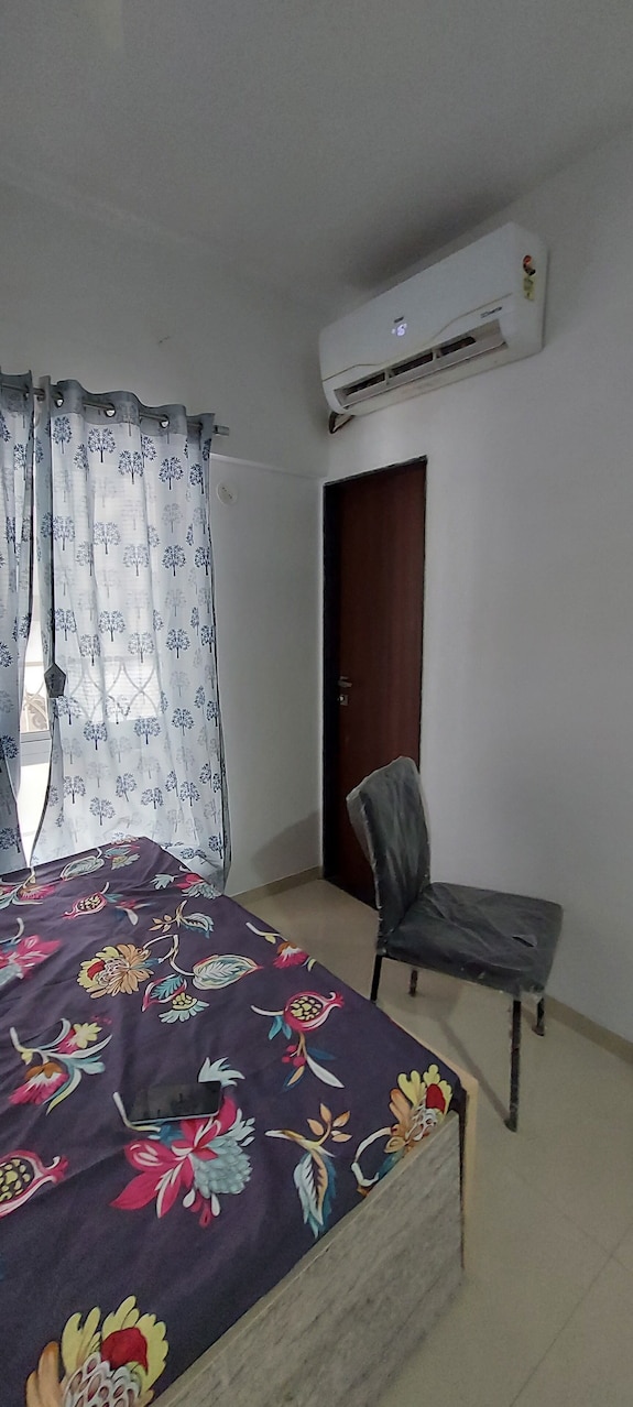Studio Apartment In Kharadi.. Cozy Apartment In Enjoyable Pune With Wifi, Ac - 푸네