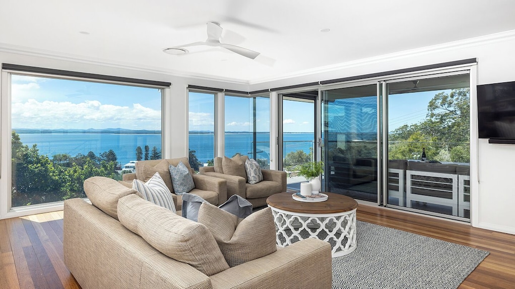Vista Port Stephens - Luxurious Coastal Retreat With Heated Pool. - Nelson Bay