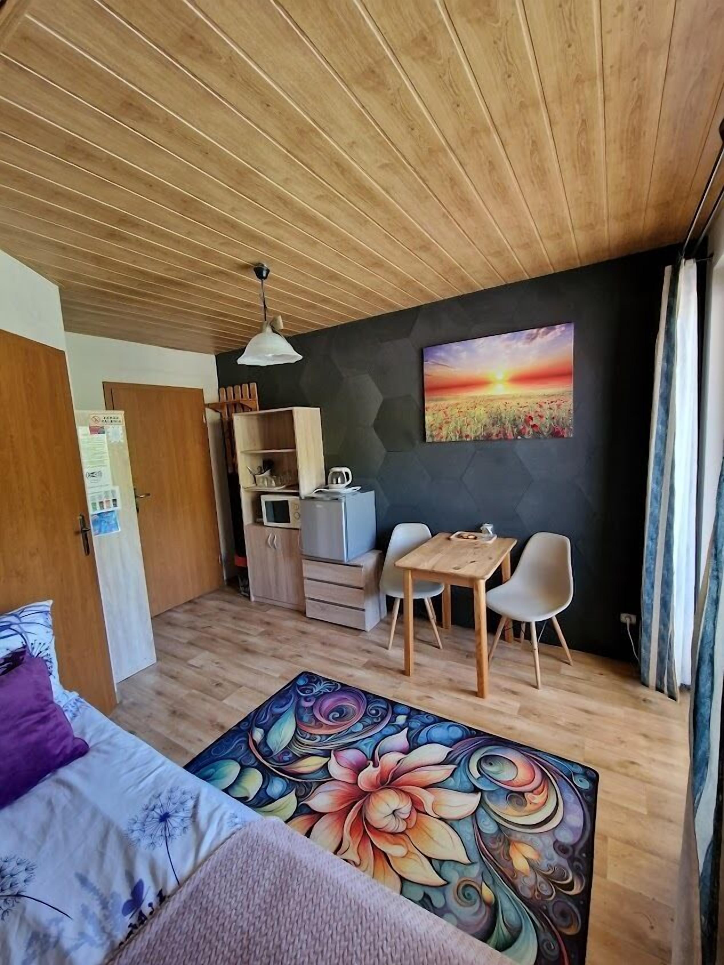 Quarto Duplo Comfort, vista para a colina | Wi-fi grátis, roupa de cama fornecida 