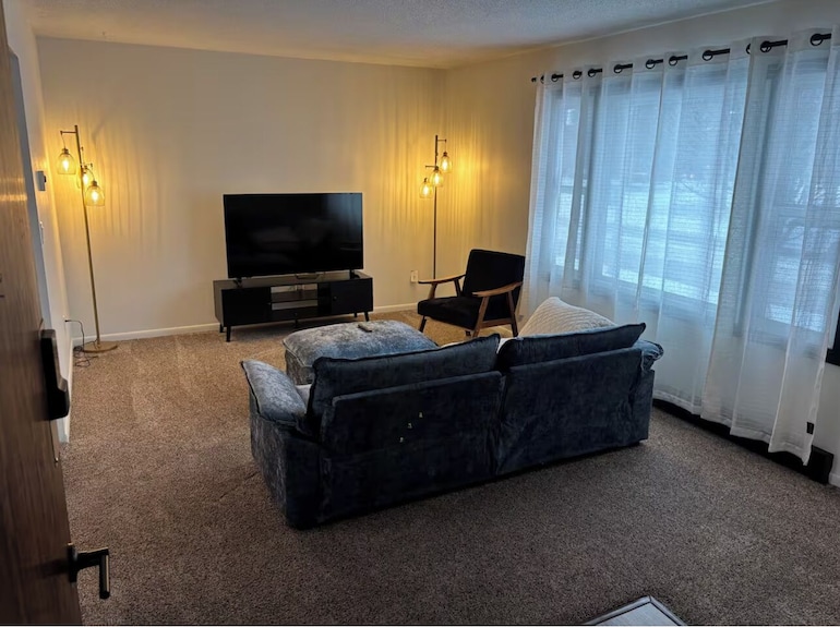 Cozy 2-bedroom Condo With Wifi, Ac In Welcoming Grand Forks - North Dakota