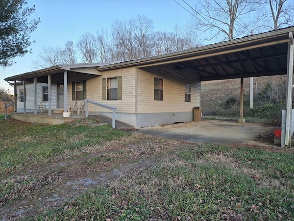 3-bedroom Country House With A\/c.\n. Enjoy A Peaceful Getaway Near Watts Bar Dam - Watts Bar Lake, TN
