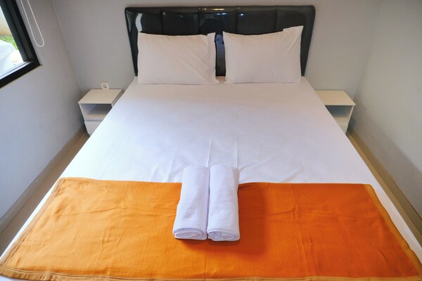 Djuragan Kamar Balawan - Malang