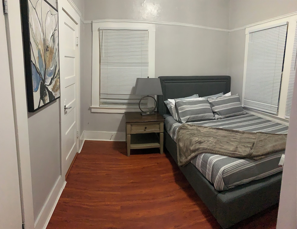 Charming 3-bedroom house with WiFi and AC in lovely Modesto - Modesto ...